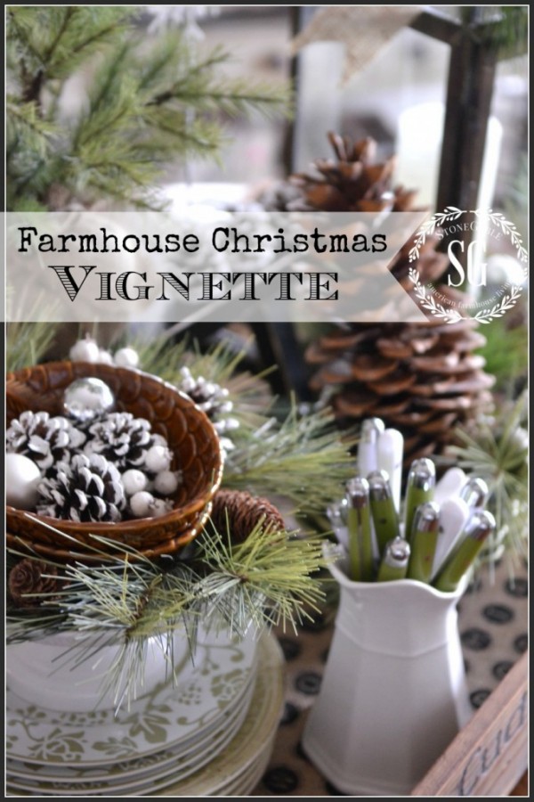 Farmhouse Christmas Vignette :: Creating Christmas Memories with ...