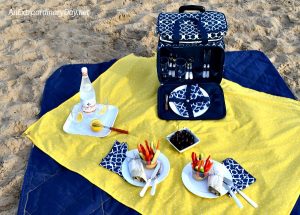 9 Easy Tips for a Simple Picnic on the Beach - An Extraordinary Day